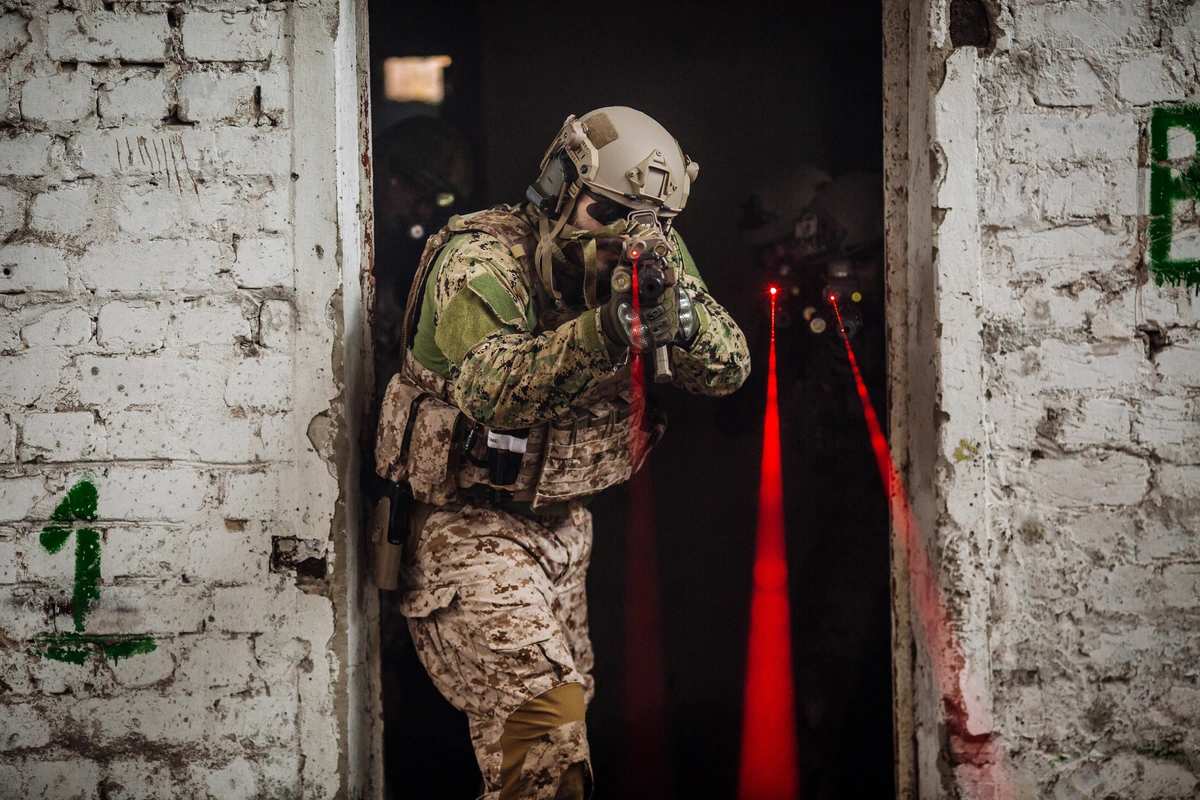 RD and IR lasers for mounting on weapons - EU Shields